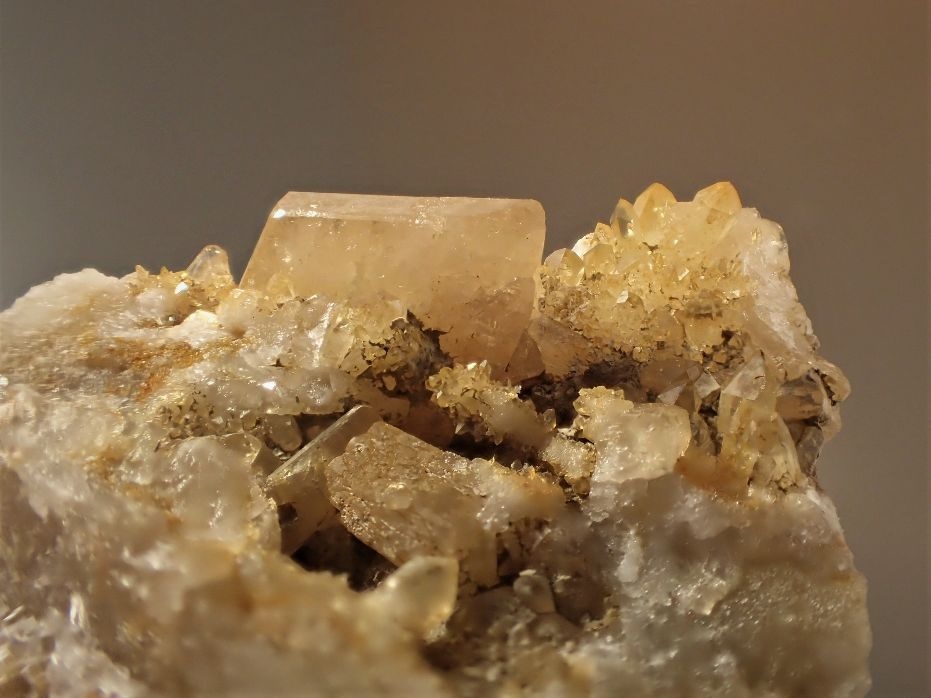 Hydroxylherderite gallery